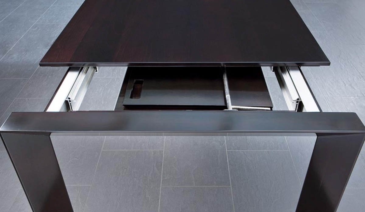 Jahrhundert- und Naturholz-Tische von Form exclusiv